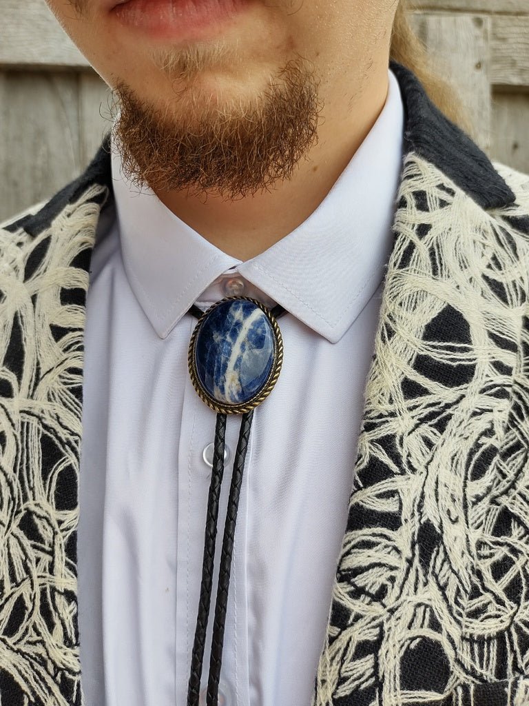 Custom Blue Sodalite Bolo Tie in Classic Rope Setting – Folks On The Edge